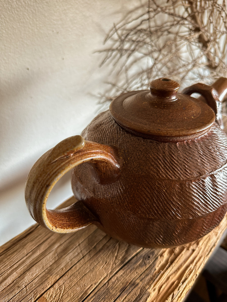 Studio Pottery Teapot – La Vida. Taprut